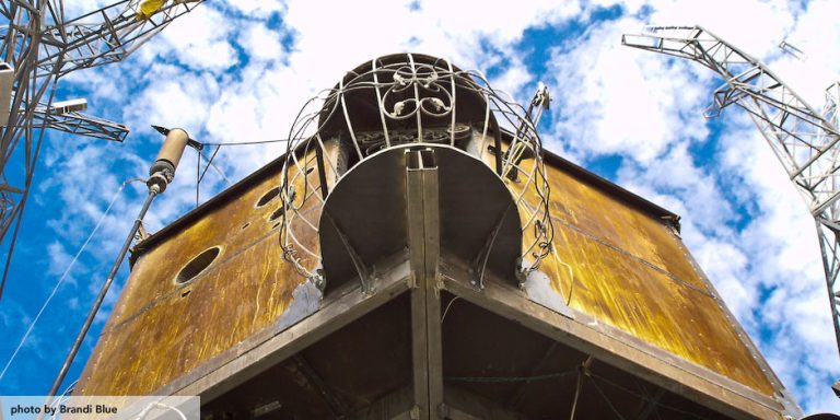 The Steampunk Tree House – Five Ton Crane